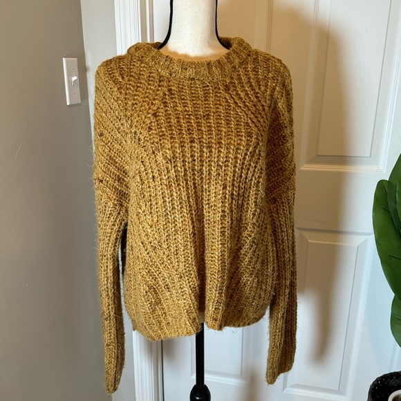 Universal Thread | Sweaters | Universal Threads Sweater Gold Mustard ...